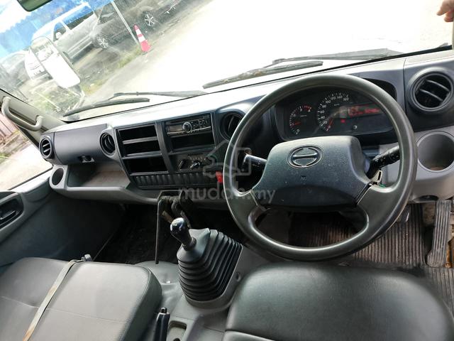 Yr.2015 HINO / WU720R 14 FT DUMPER / TIPPER - Commercial Vehicle ...