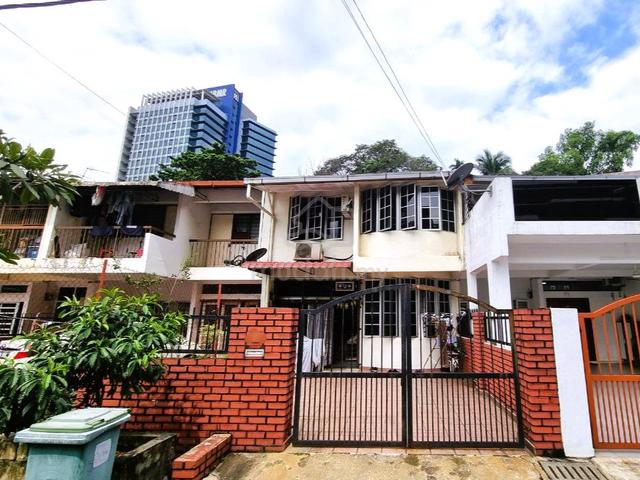 2-storey Terraced House for Sale, 5 Bedroom, 2300 sq.ft, Seputeh, Kuala ...