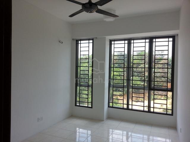 Apartment for Sale, 3 Bedroom, 1229 sq.ft, Green Suria Apartment ...