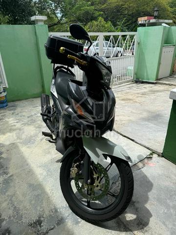 135lc black motorcycle - Motorcycles for sale in Balakong, Selangor
