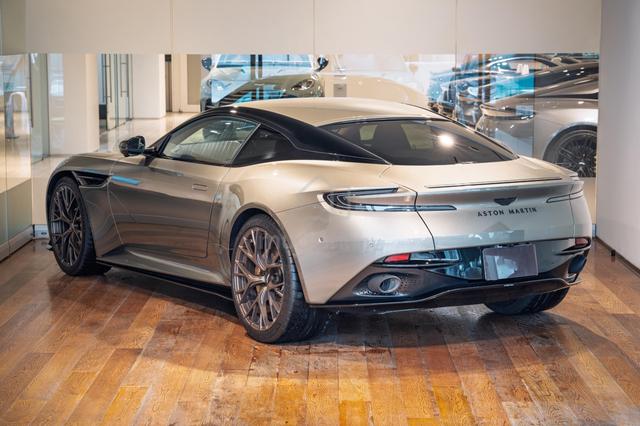 6000km 2024 Aston Martin DB12 4.0 V8 Brown Interio - Cars for sale in ...