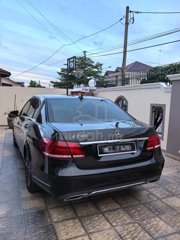 2013 Mercedes Benz E200 AVANTGARDE (CKD) 2.0 - Cars for sale in Muar, Johor 111620564 | Mudah.my.