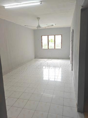 Apartment for Rent, 3 Bedroom, 650 sq.ft, Teratai Apartment (Taman ...