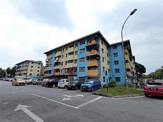 Apartment for Sale, 2 Bedroom, 600 sq.ft, Flat PKNS Seksyen 20, Shah ...