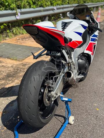 Honda CBR 1000RR Fireblade Tricolour - HRC Edition - Motorcycles for ...