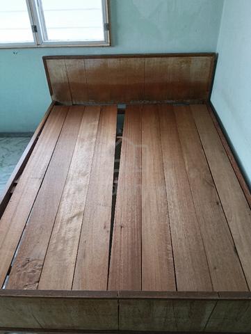 katil kayu lama antik - Furniture & Decoration for sale in Batu Pahat ...