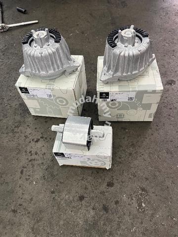 Original Mercedes Benz w212 w204 engine mounting - Car Accessories ...
