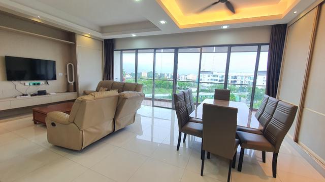 Service Residence for Sale, 4 Bedroom, 2157 sq.ft, The Loft Residence ...