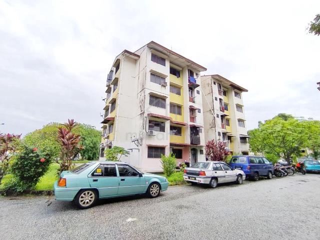 Apartment for Rent, 2 Bedroom, 800 sq.ft, Flat PKNS Seksyen 24 Shah ...