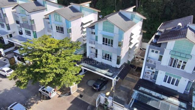 3-storey Terraced House for Sale, 6 Bedroom, 3600 sq.ft, Kajang ...