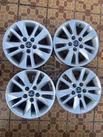 Original rim 16 inchi Toyota Innova 2018 - Car Accessories & Parts for ...