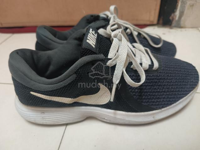Kasut Nike Running - Shoes for sale in Salak Tinggi, Selangor