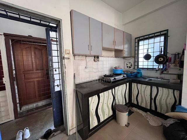 Flat for Sale, 3 Bedroom, 828 sq.ft, Apartment Taman Malinja, Bukit ...