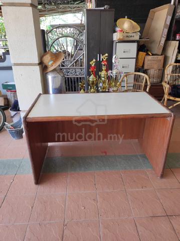 meja besar office - Furniture & Decoration for sale in Ayer Tawar, Perak