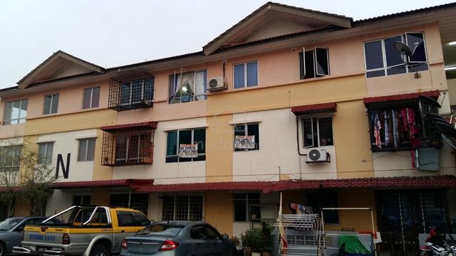 Apartment for Sale, 3 Bedroom, 700 sq.ft, Cempaka Apartment (Taman ...