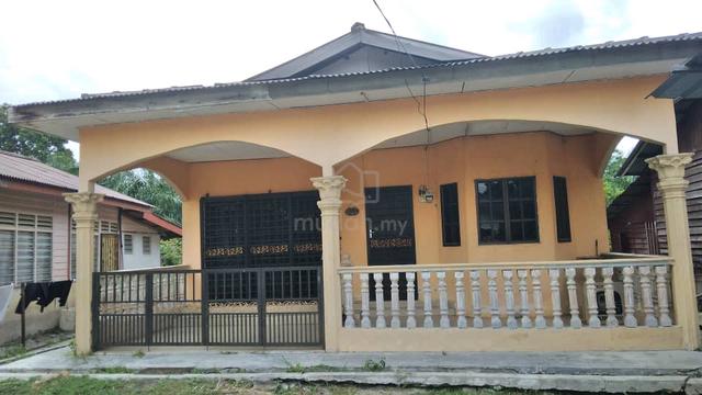 Bungalow House for Rent, 3 Bedroom, 1080 sq.ft, Parit, Perak | Mudah.my