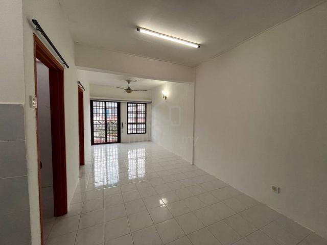Apartment for Sale, 3 Bedroom, 710 sq.ft, Park Avenue (Tampoi Indah ...