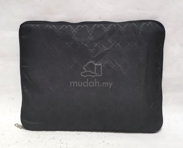 Elle Canvas laptop cover - Bags & Wallets for sale in Johor Bahru, Johor