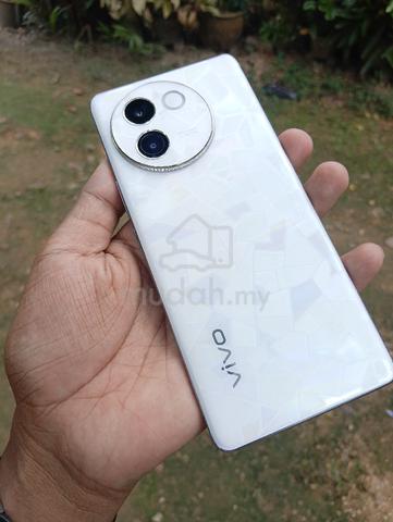 Vivo v30e 5g fullsetbox - Mobile Phones & Gadgets for sale in Alor ...