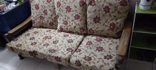 Sofa kerusi Klasik 3 seater - Furniture & Decoration for sale in Batu ...