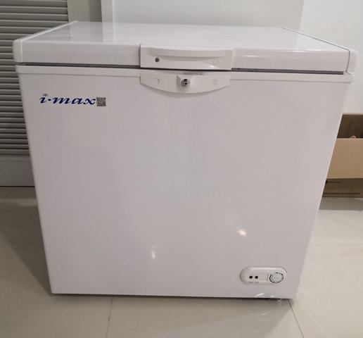 327L Chest Freezer, 95% Tip-Top Working Condition - Home Appliances ...