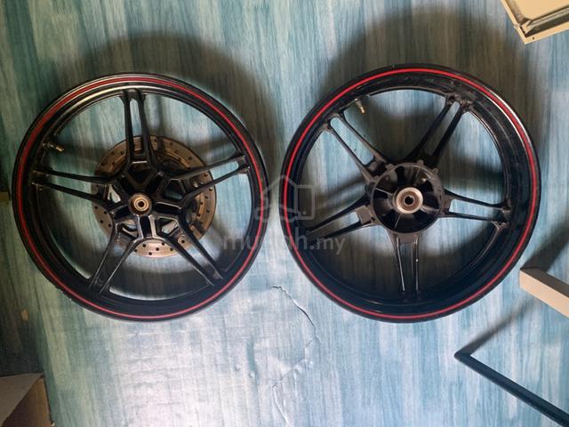 Rim original y15 - Motorcycle Accessories & Parts for sale in Gombak ...