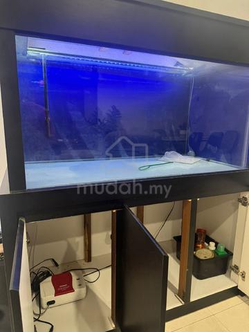 Aquarium with cabinet (Size 4x2x2 feet) - Pets for sale in Ipoh, Perak