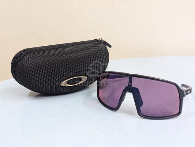 Oakley Sutro S (OO9462) – Great Condition - Sports & Outdoors for sale ...