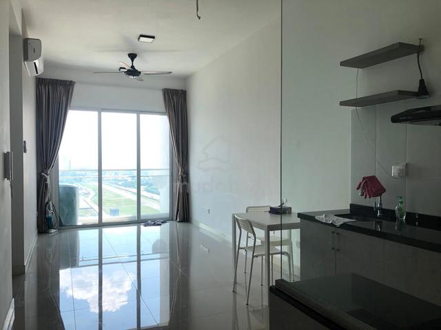 Service Residence for Sale, 2 Bedroom, 719 sq.ft, Desa Green Serviced ...