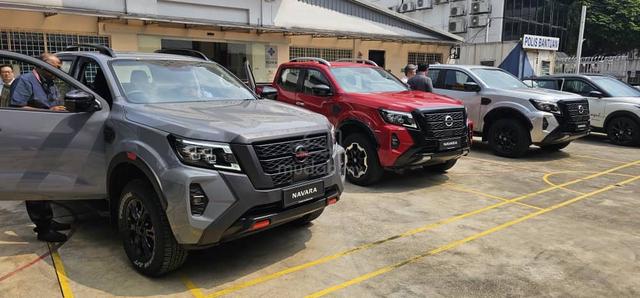 2025 Nissan NAVARA 2.5 V X-TREMER BLACK EDITION - Cars for sale in ...