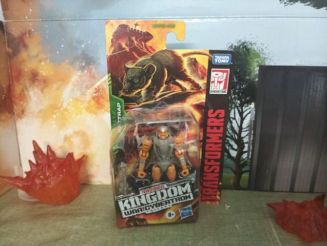 Transformers Kingdom Core Class Rattrap BIB - Hobby & Collectibles for ...