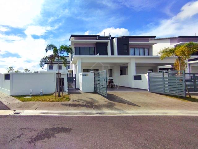 2-storey Terraced House for Sale, 3 Bedroom, 3455 sq.ft, Telok Panglima ...