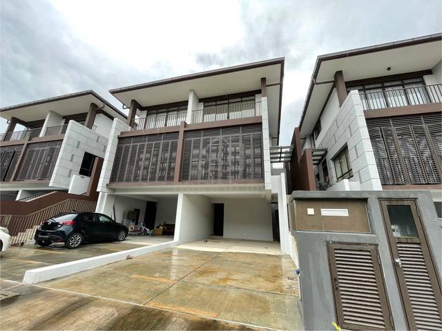 3-storey Terraced House for Sale, 5 Bedroom, 2386 sq.ft, Cyberjaya ...