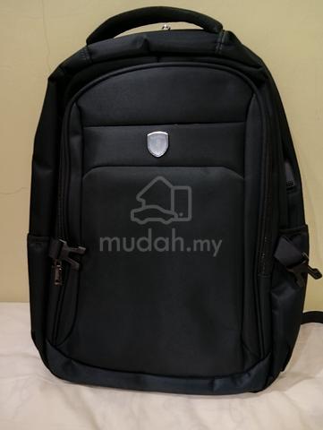 beg laptop 35 liter - Bags & Wallets for sale in Setia Indah, Johor