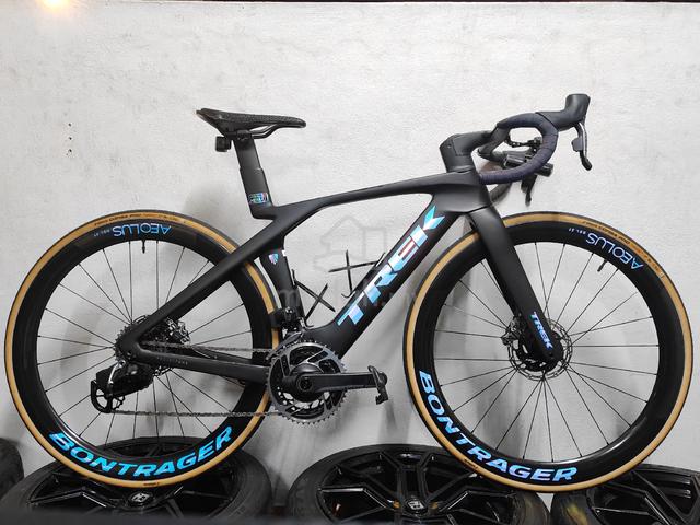 Trek Project One Madone SLR9 Gen7 Bicycle Roadbike - Sports & Outdoors ...