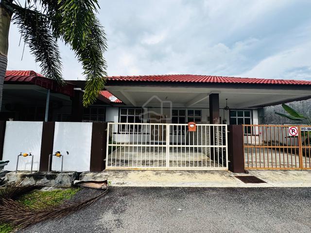 1-storey Terraced House for Sale, 3 Bedroom, 1000 sq.ft, Merlimau ...