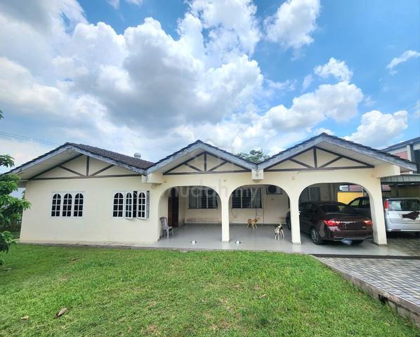 Bungalow House for Sale, 4 Bedroom, 5597 sq.ft, Petaling Jaya, Selangor ...