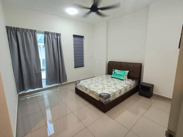 Condominium for Rent, 4 Bedroom, 1480 sq.ft, Royale Infinity, Simpang ...