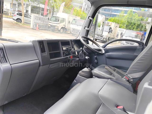 2016 Lori Isuzu 1 Ton Tan 13 ft kaki Box Bonded - Commercial Vehicle ...