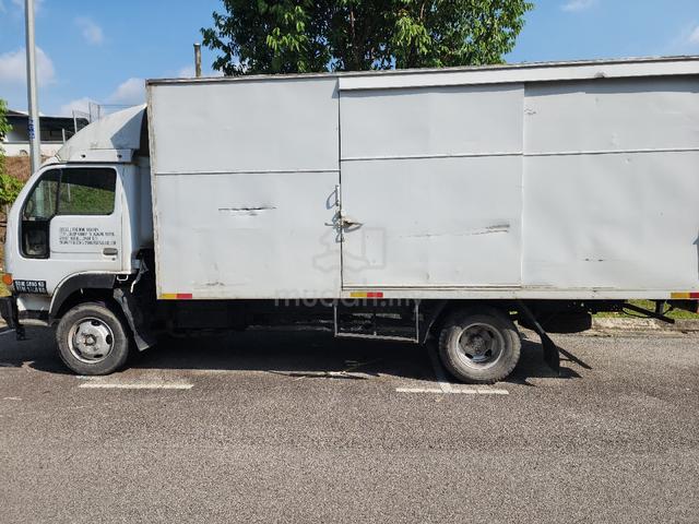 Lori 3 Tan Box 17 Kaki - Commercial Vehicle & Boats for sale in Kulai ...