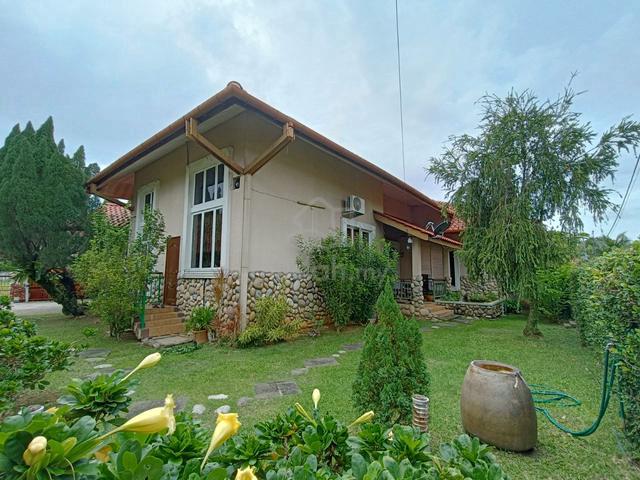 Bungalow House for Sale, 4 Bedroom, 3600 sq.ft, Melaka Tengah, Melaka ...