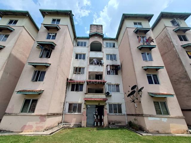 Apartment for Sale, 3 Bedroom, 700 sq.ft, Anggerik Apartment (Taman ...