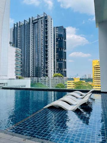 Service Residence for Auction, 2 Bedroom, 775 sq.ft, Reizz Residence ...