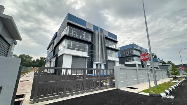 Warehouse / Factory for Rent, 11000 sq.ft, Balakong, Selangor | Mudah.my