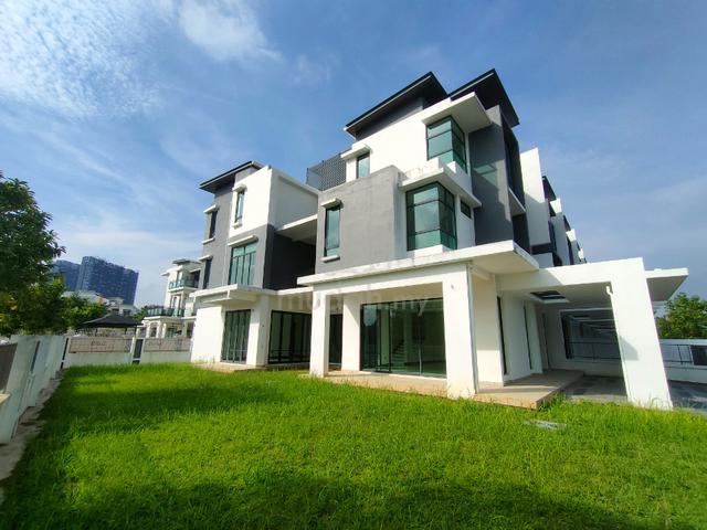 3-storey Terraced House for Sale, 6 Bedroom, 5263 sq.ft, Setia Alam ...