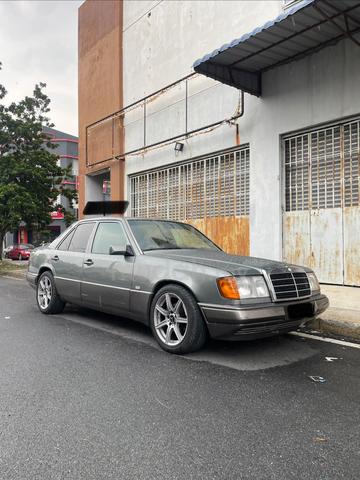 Mercedes Benz W124 Coupe