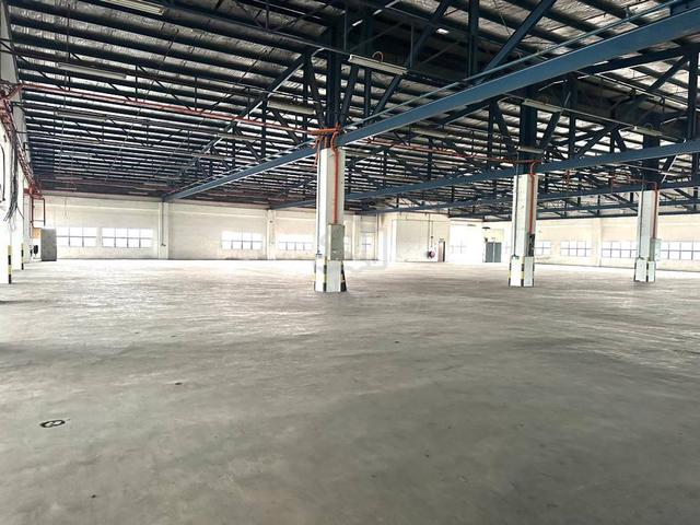 Warehouse / Factory for Rent, 92000 sq.ft, Tampoi, Johor | Mudah.my