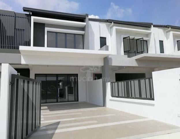 2-storey Terraced House for Sale, 4 Bedroom, 2660 sq.ft, Salak Tinggi ...