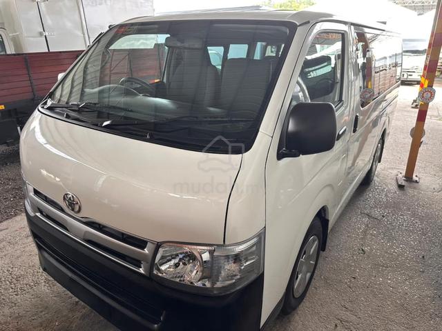 TOYOTA HIACE Window VAN Low Roof 14 Seaters 2014 - Commercial Vehicle ...