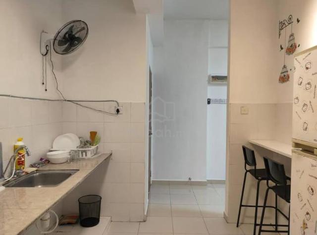 Apartment for Rent, 3 Bedroom, 900 sq.ft, Idaman Iris, Sungai Ara ...